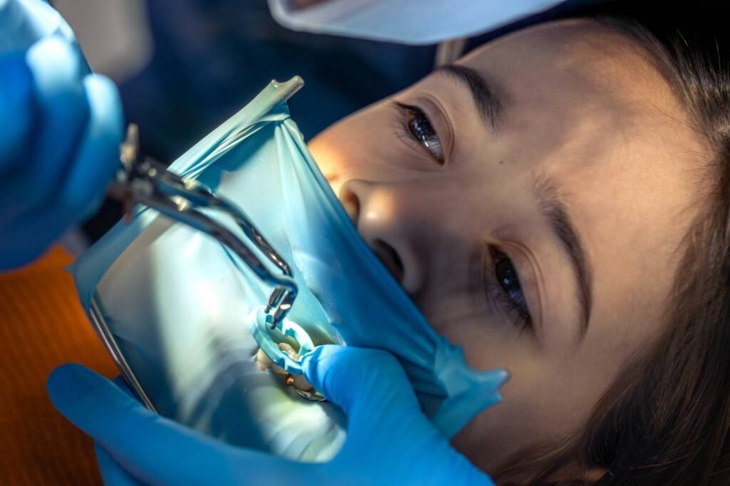 Best Tooth Extraction in Arjun Nagar | Maanmati Hospital